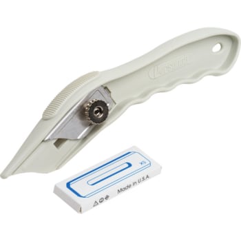 Personna Heavy-Duty Plastic Carpet Razor Knife | HD Supply